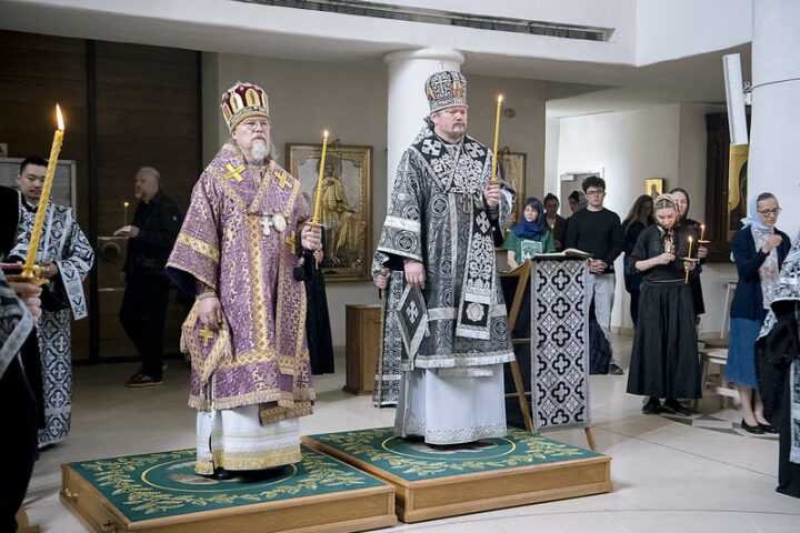LES MATINES DU VENDREDI SAINT AVEC LA LECTURE DE DOUZE ÉVANGILES DE LA ...
